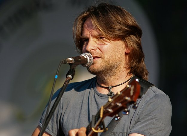 Descubre LA CAJA DE PANDORA: RAY WILSON GRABARÁ UN DVD EN DIRECTO ESTE MES