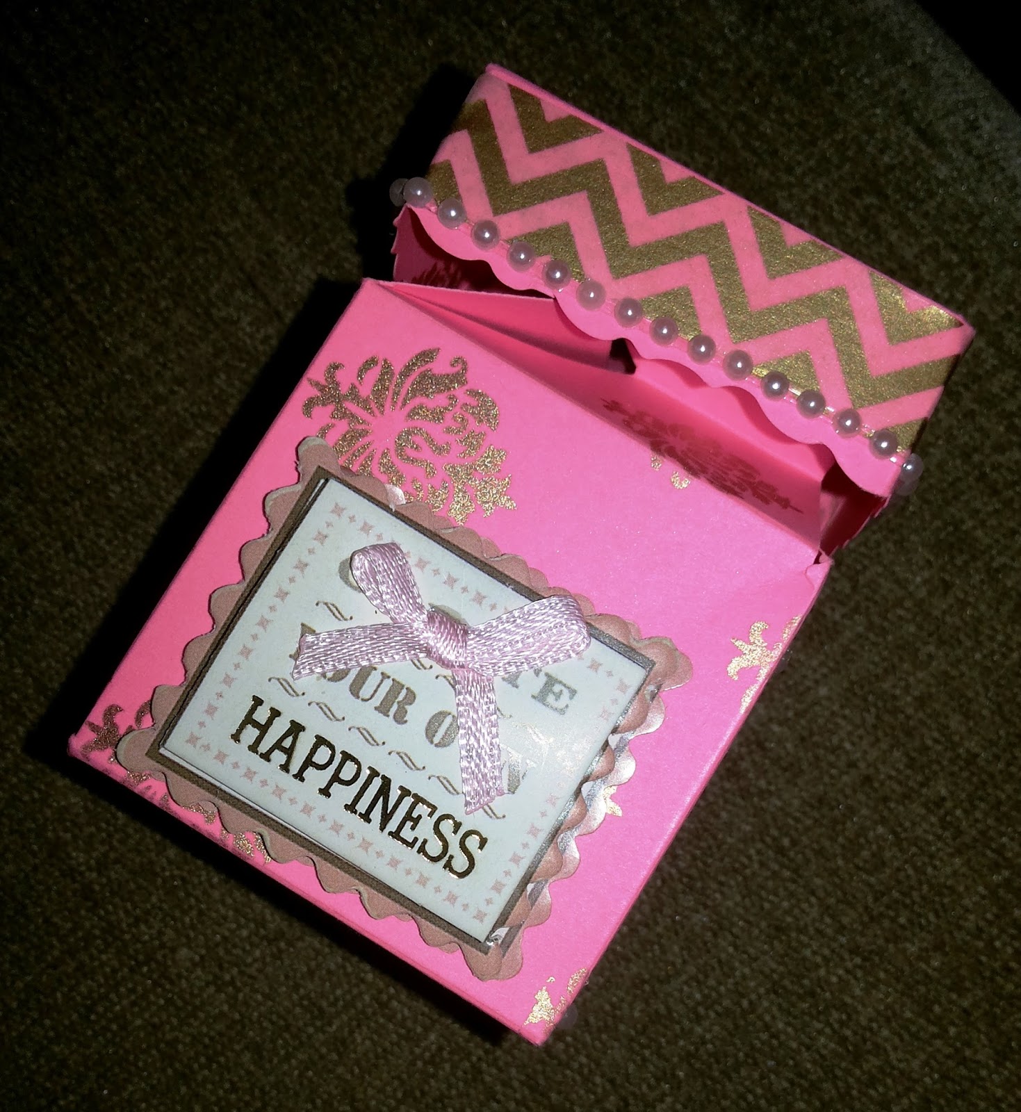 VREnchanted Color, Craft & more....: Pink gift box
