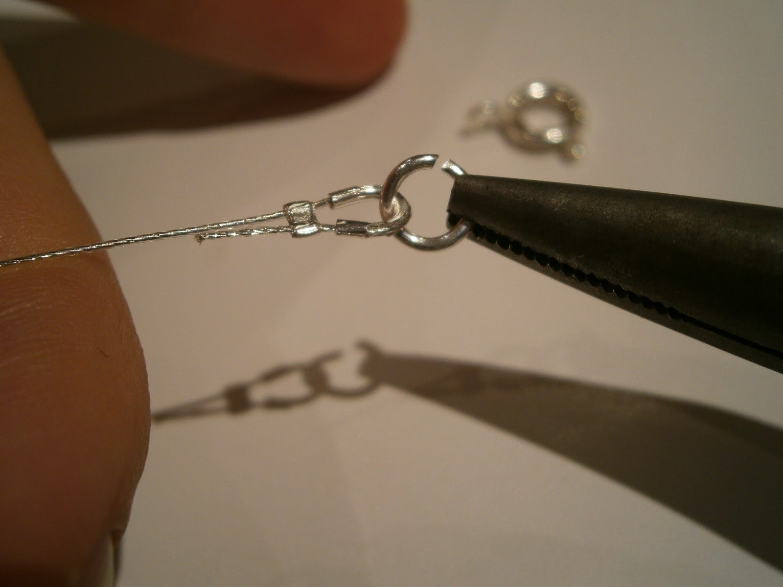 Mlle.Brico: DIY | Accordion Ribbon Necklace