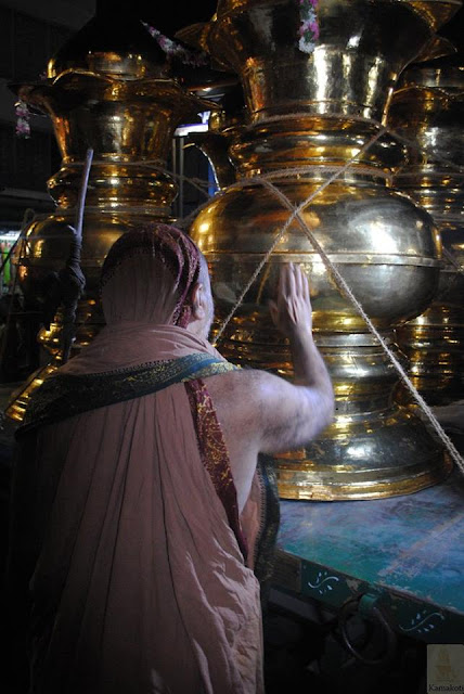 Shankara!: Saffron and the Golden Kalasams for Sri Kamakshi!