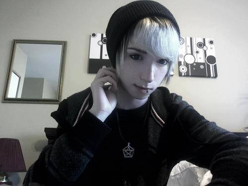 Emo Freak's: R.I.P Frank Wolf (Happy Birthday)