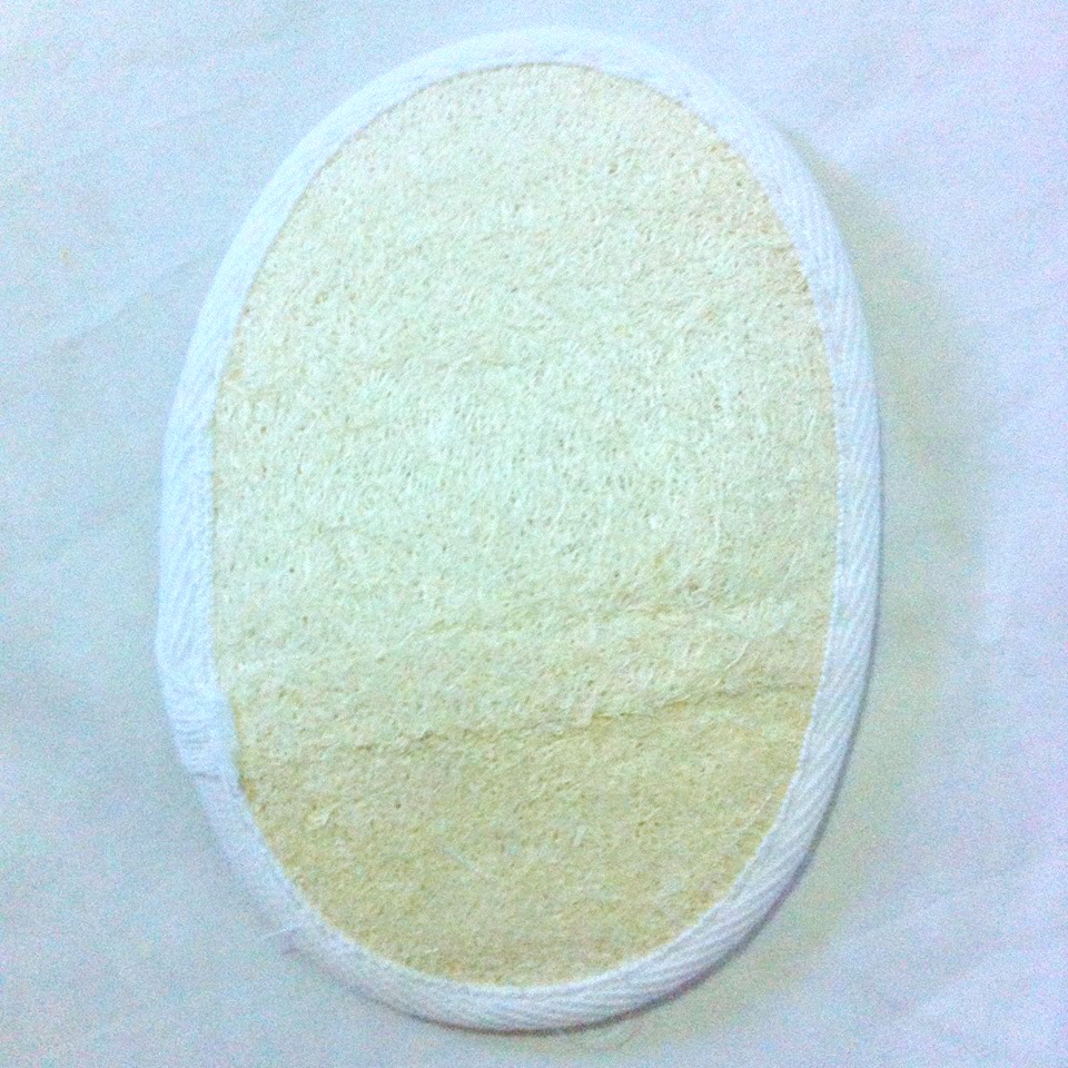 Review: Bath Basics Glair flat and oblong loofah - identiFFY