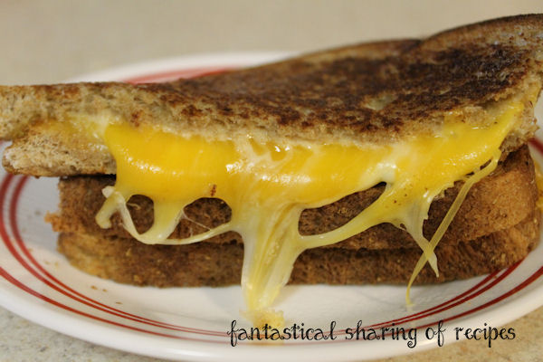 Fantastical Sharing of Recipes: Buttery Grilled Cheese