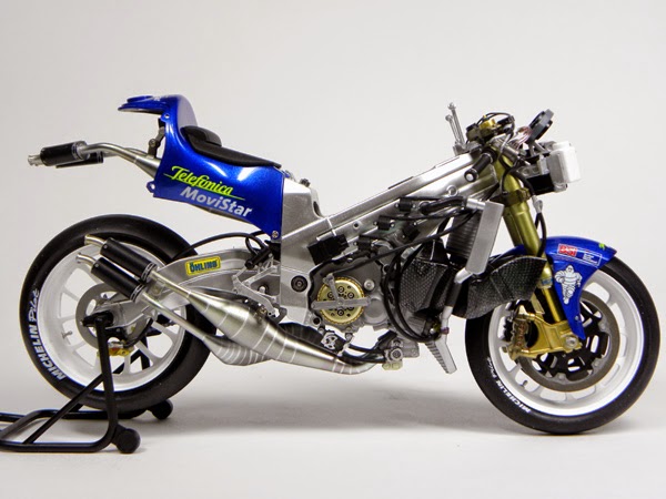 Suzuki RGV 500 Γ A.Ryo 2001 by The uesan's Page - Racing Tempe