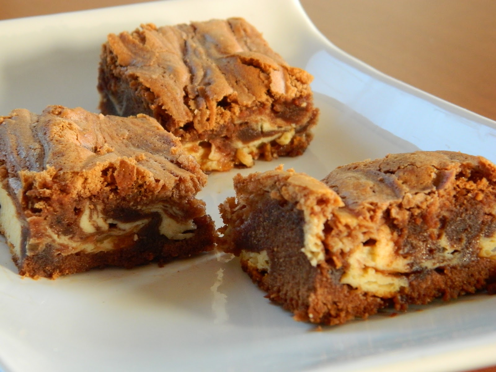 Bucataria casei noastre: Patratele marmorate, cu branza si ciocolata