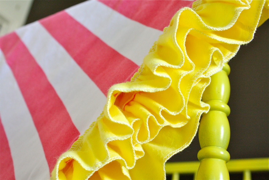 Ruffle Blanket - MADE EVERYDAY