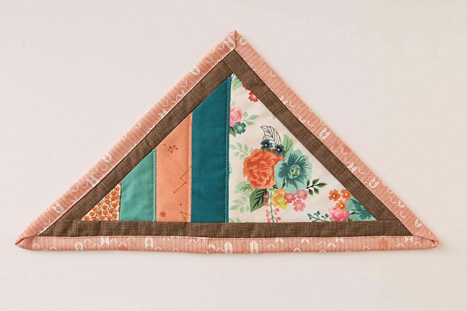 Fabric Mutt: Modern Triangle Quilts & Giveaway