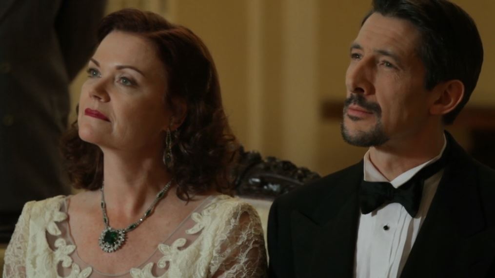 Hamlette's Soliloquy: "Hamlet" (2011)