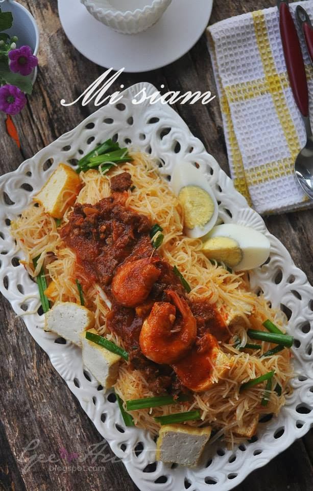 GeeHut: Mi Siam Melissa Saila