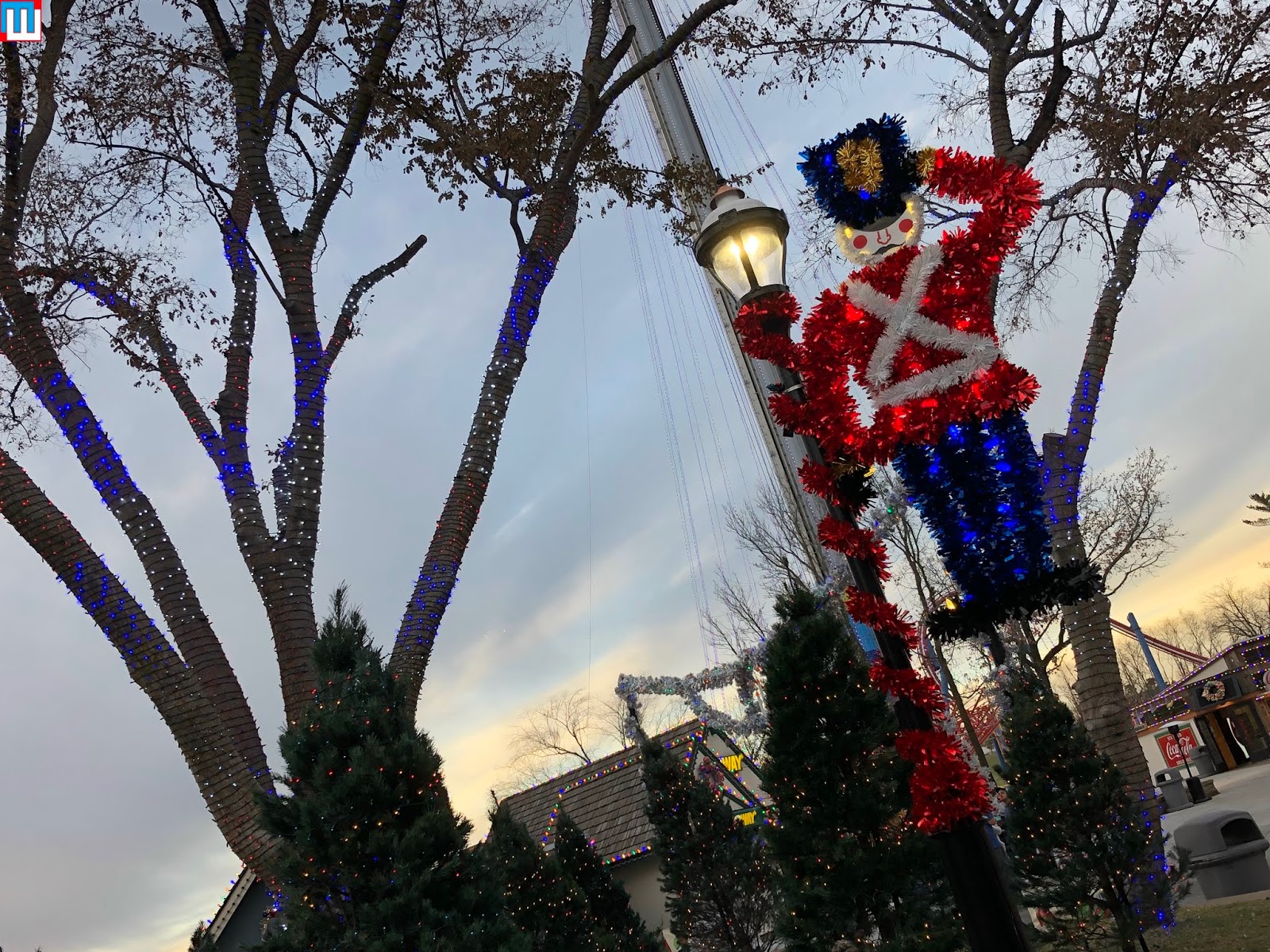 MidwestInfoGuide: Winterfest Decorations (WOF)