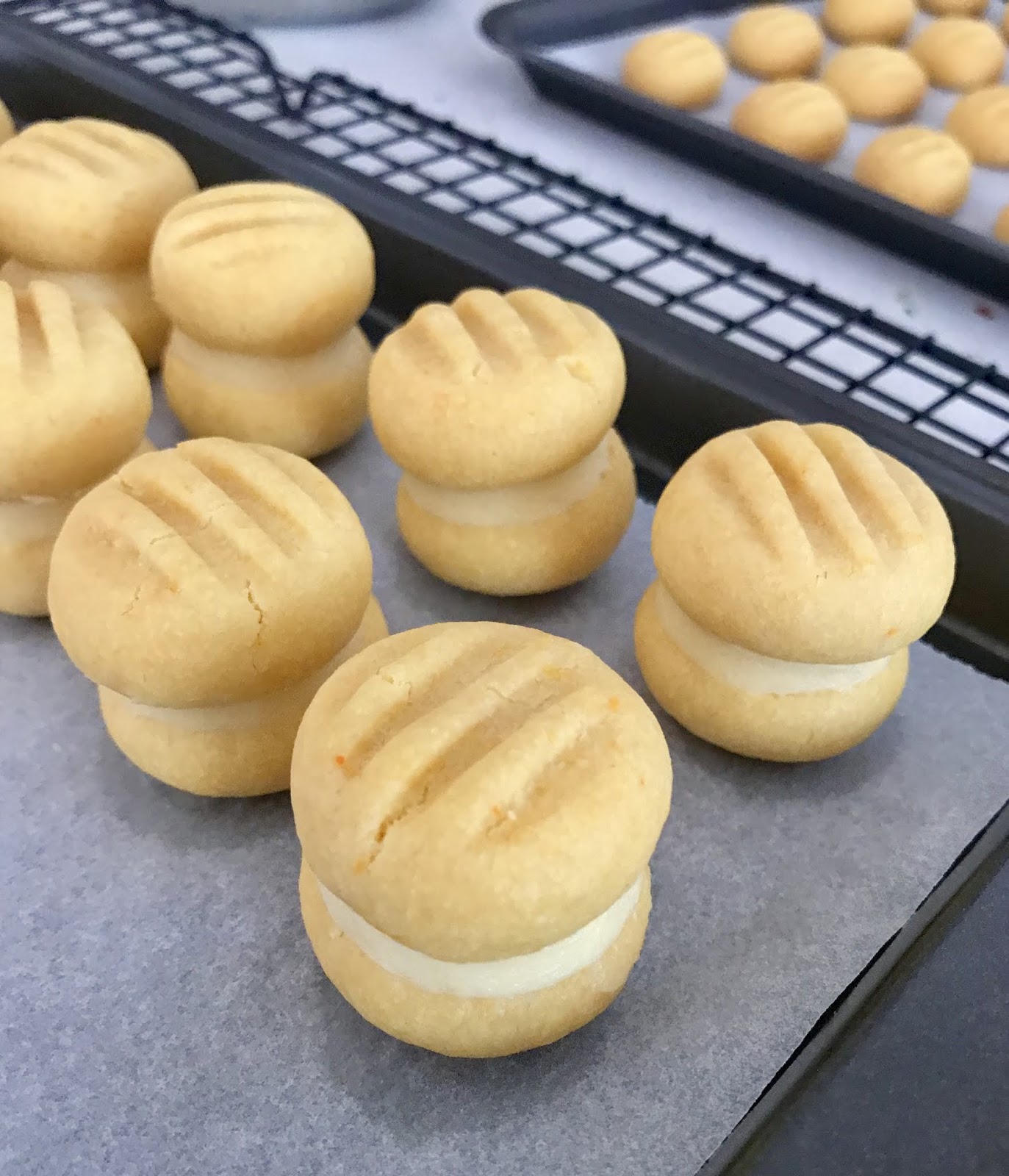 Mini Yo-Yos (Melting Moments)