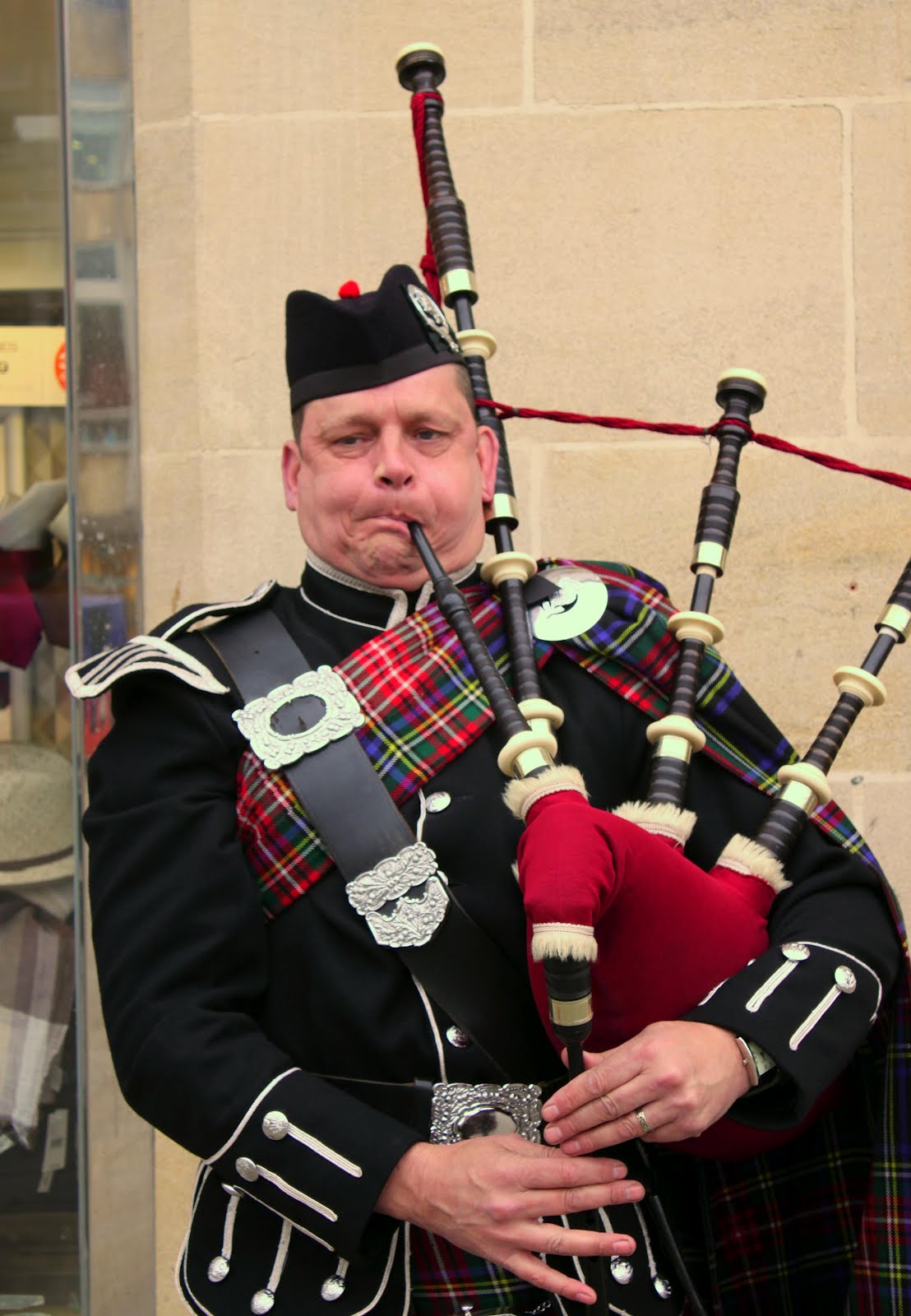 ...completely random stuff...: March 2012