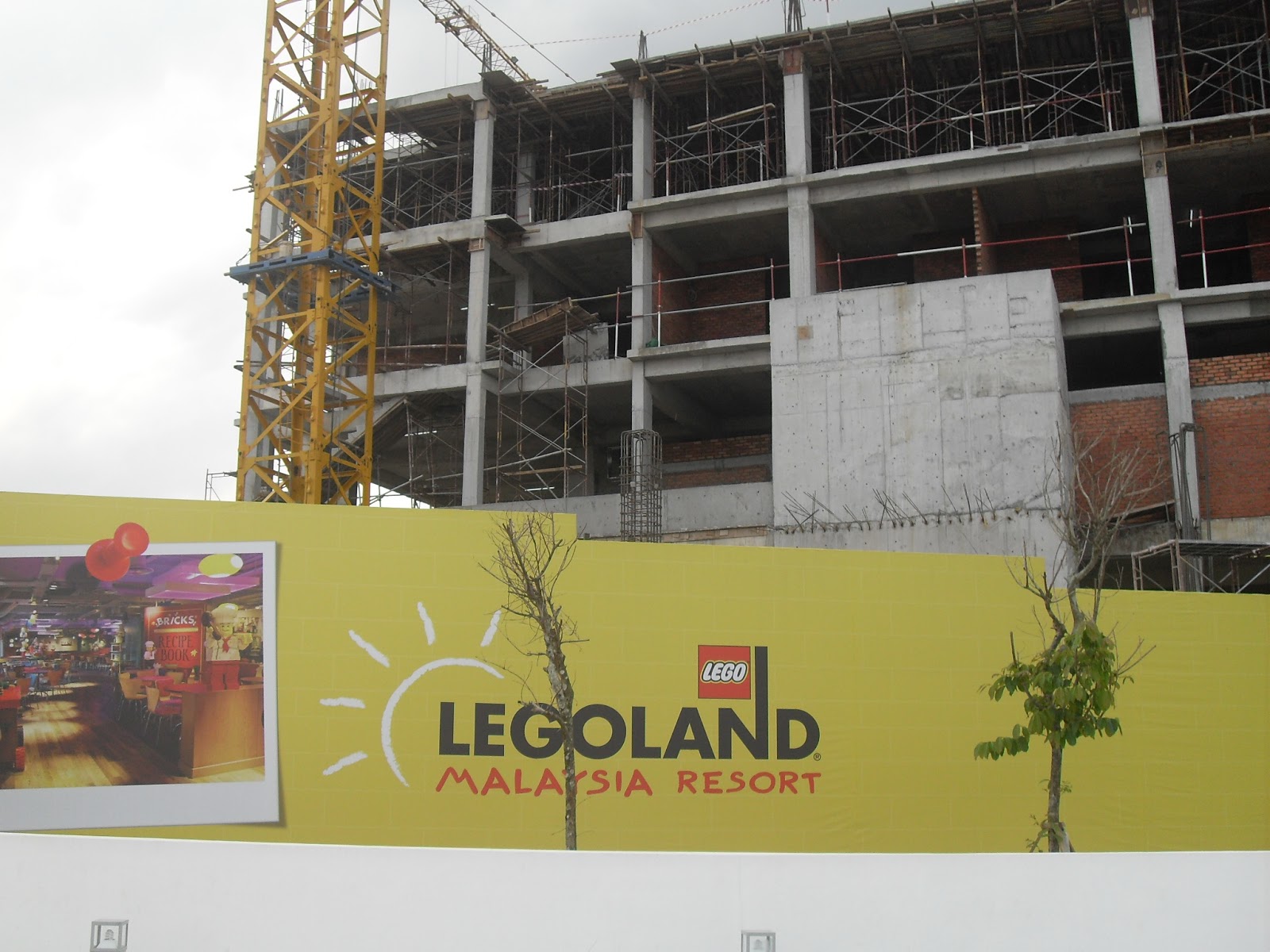 Freedom LC Life: Legoland Malaysia - Travel By Bus - Part 1