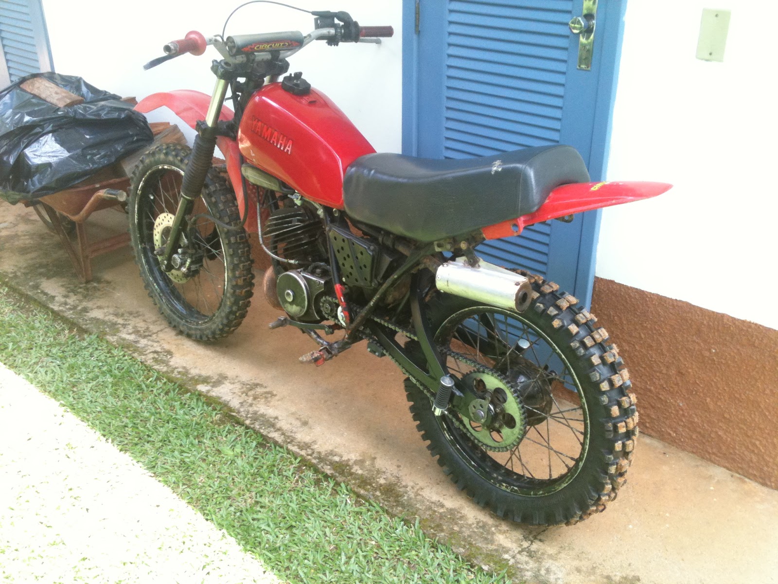 YAMAHA DT 180: Nossa história