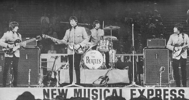 Historia The Beatles (Fab Four): WYDARZENIA : NME Poll Winners 1965 (video)