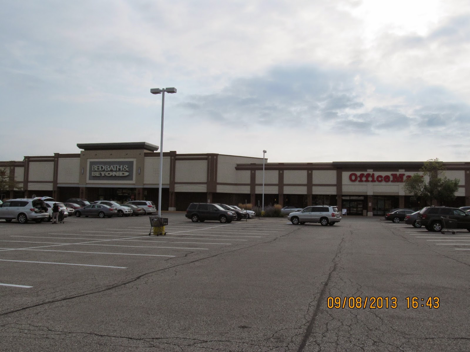 Trip to the Mall: Deerbrook Mall- (Deerfield, IL)