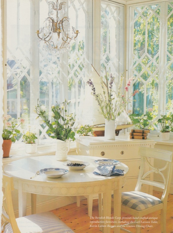 Hydrangea Hill Cottage: Tables for Two