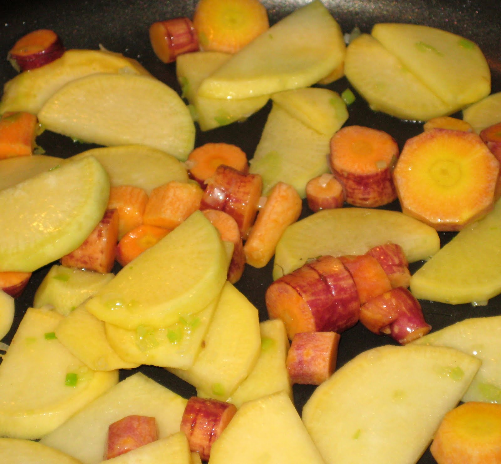 Cook Food. Mostly Plants.: Sauteed Turnips and Carrots