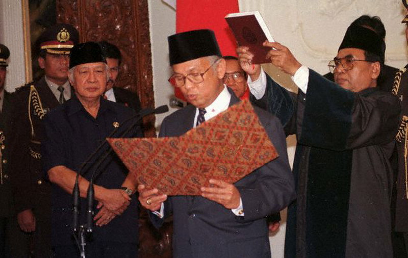 PAK HARTO IDOLAKU: Pak Harto