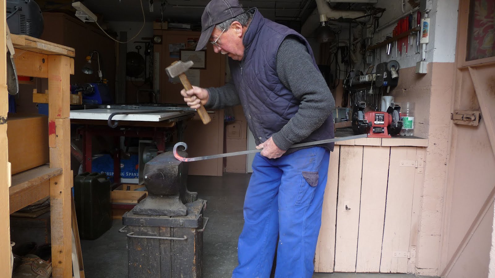 Ronald's blog: Gérard Obrecht, un forgeron qui maîtrise toutes les ...