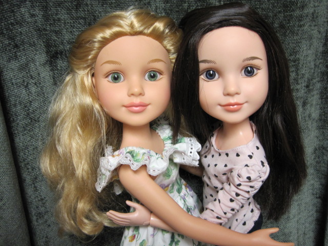 Never Grow Up: A Mom's Guide to Dolls and More: BFC Ink Pen Pals Britt ...