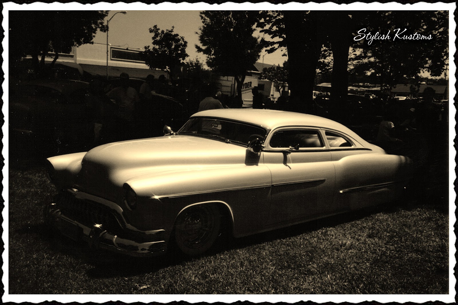 STYLISH KUSTOMS: 1951 Oldsmobile...