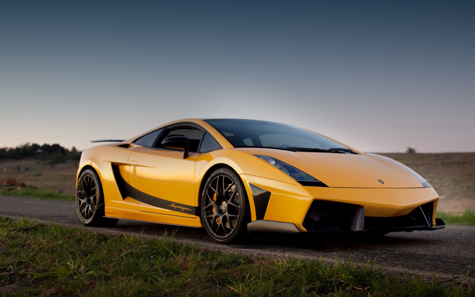 HD Classic Wallpapers: lamborghini gallardo pictures