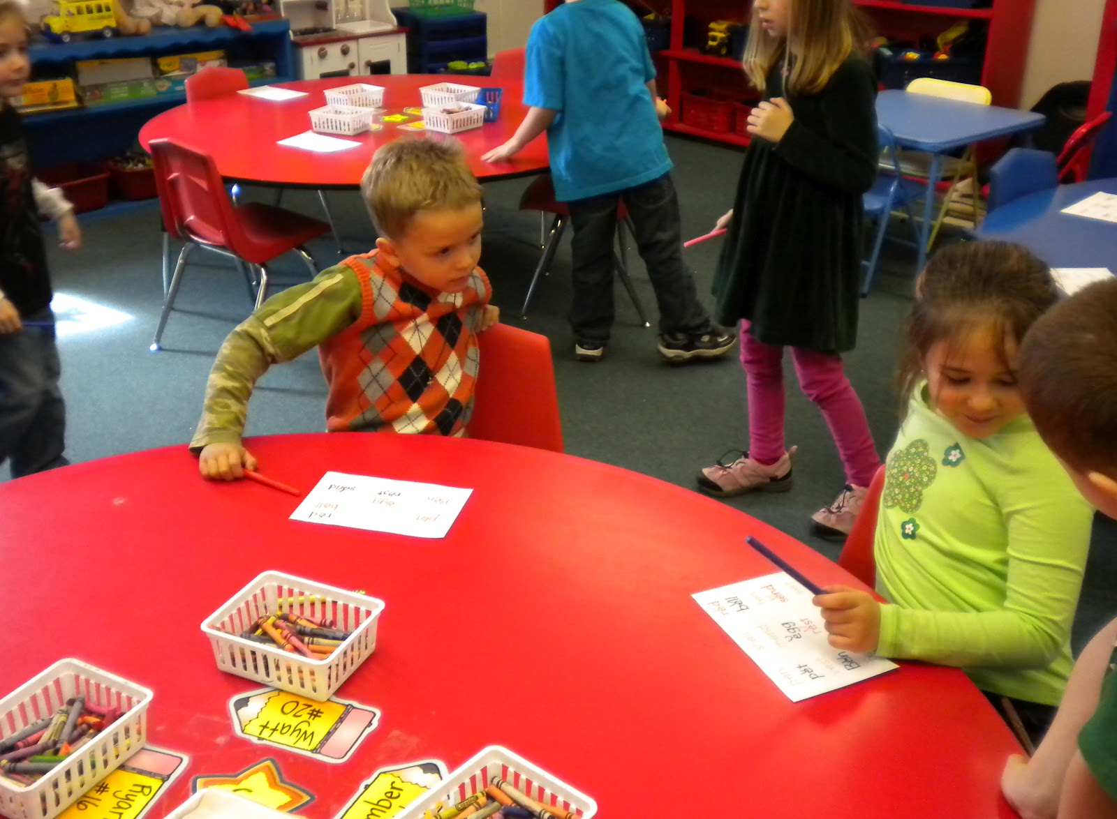 MOVE IT MONDAYS VOL IV - CLASSROOM MOVEMENT SERIES - Teacher Idea Factory