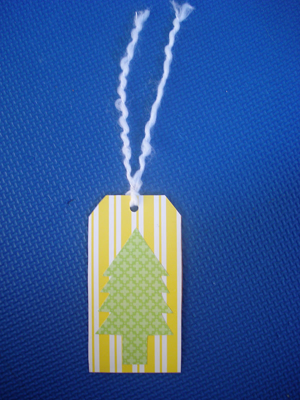 East Coast Mommy: Gift Tags from Recycled Cardboard