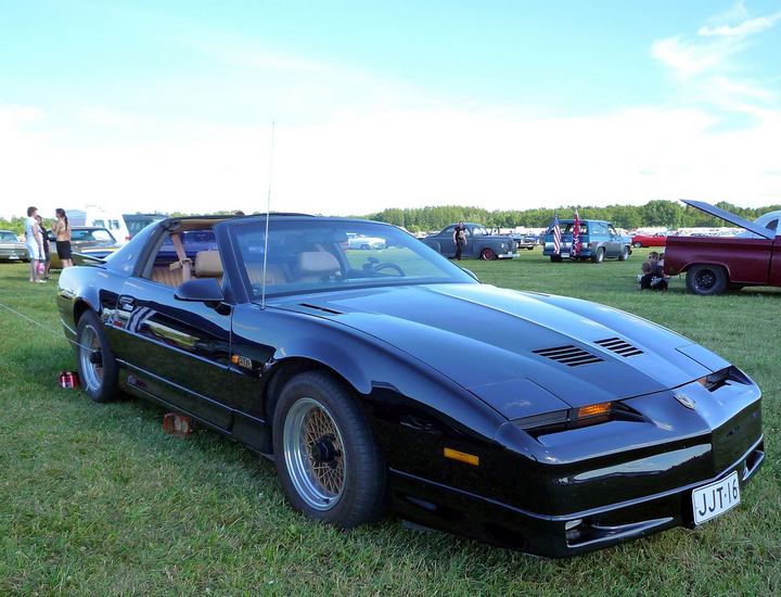 FAST LANE by Michael Bailey: PONTIAC FIREBIRD TRANS AM ( THIRD GEN )