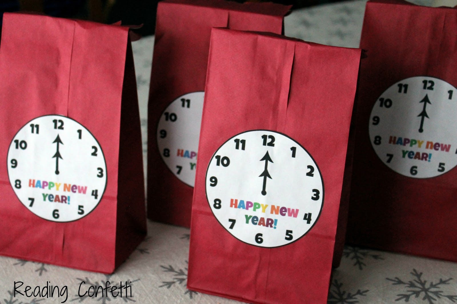 Clock Hats for New Year's Eve (Make Your Own) ~ Reading Confetti