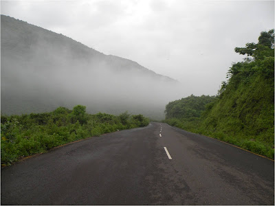 पाऊलवाटा: Talgad fort and Kuda- Mandad caves