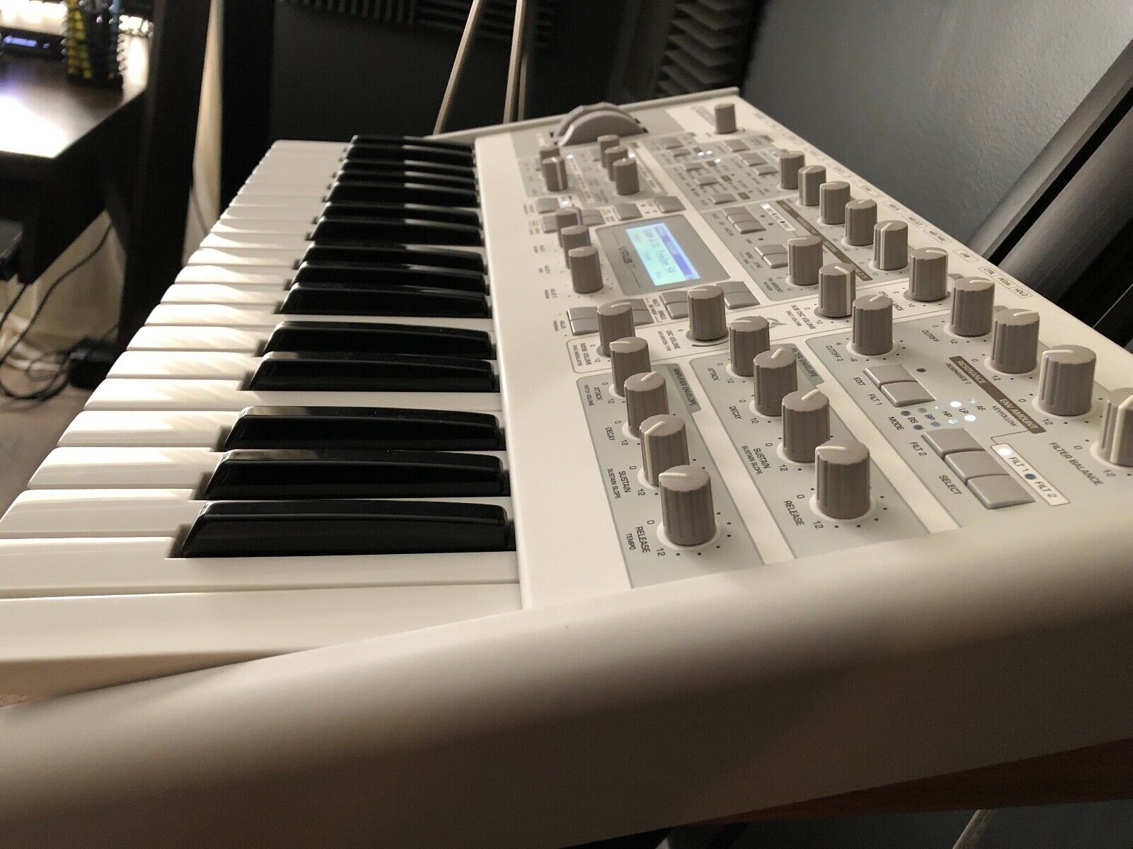 MATRIXSYNTH: Access Virus TI2 Polar 37-Key Synthesizer