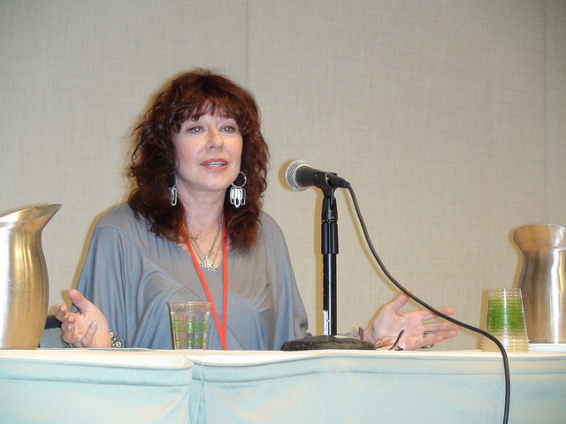 Captain Kirk's 8 Most Impressive Love Conquests : r/WilliamShatner