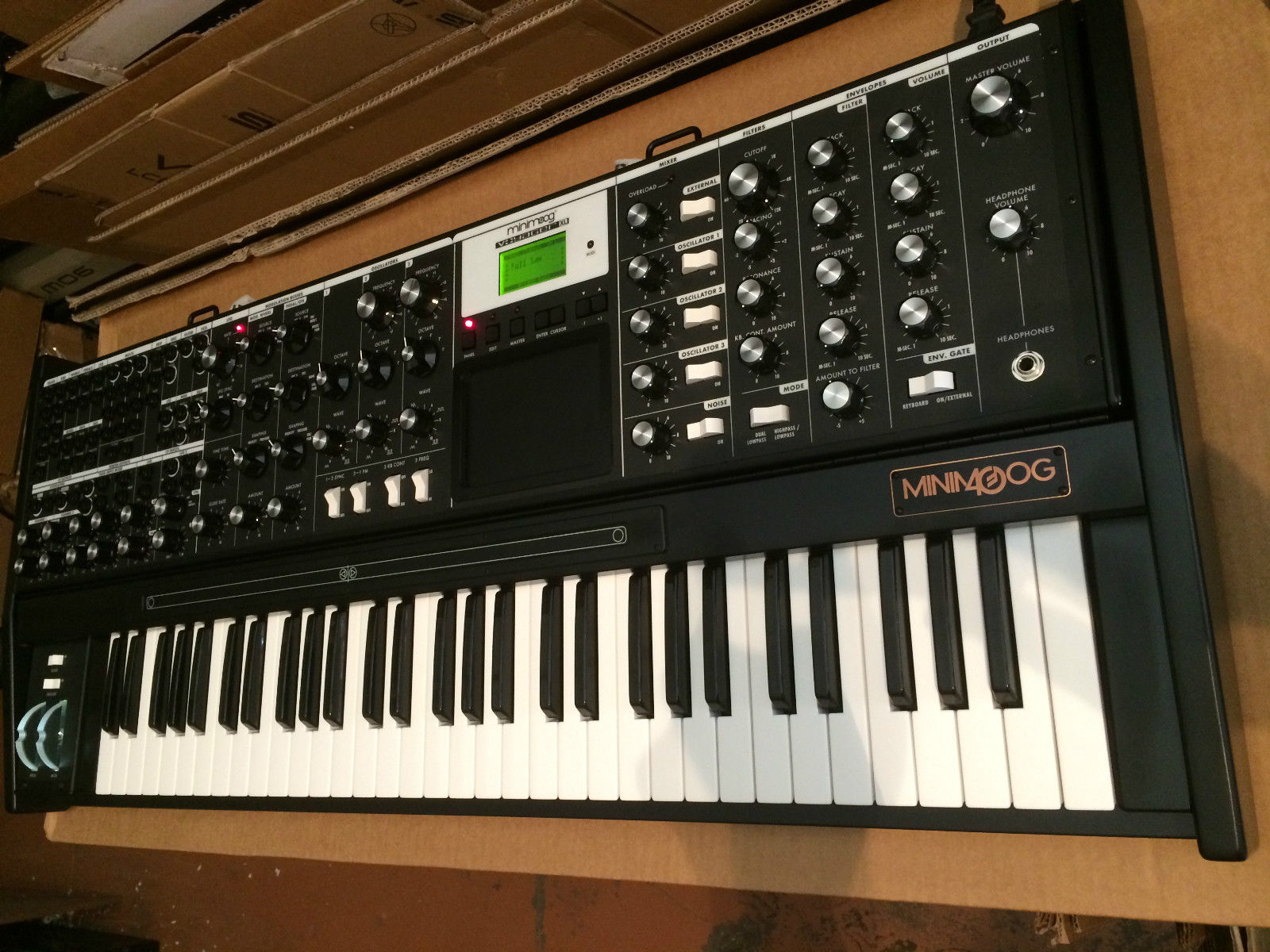 MATRIXSYNTH: Limited Edition BLACK MOOG MINIMOOG VOYAGER XL with 40th ...