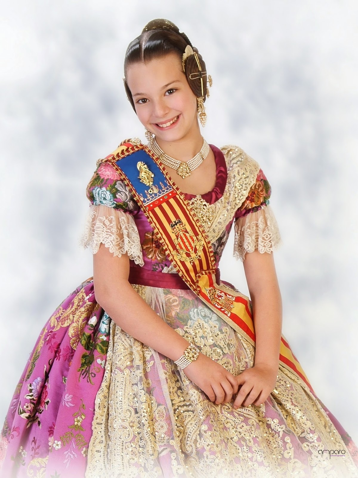 Falleras Mayores de Valencia: ENTREVISTA CARLA GONZÁLEZ, FALLERA MAYOR ...