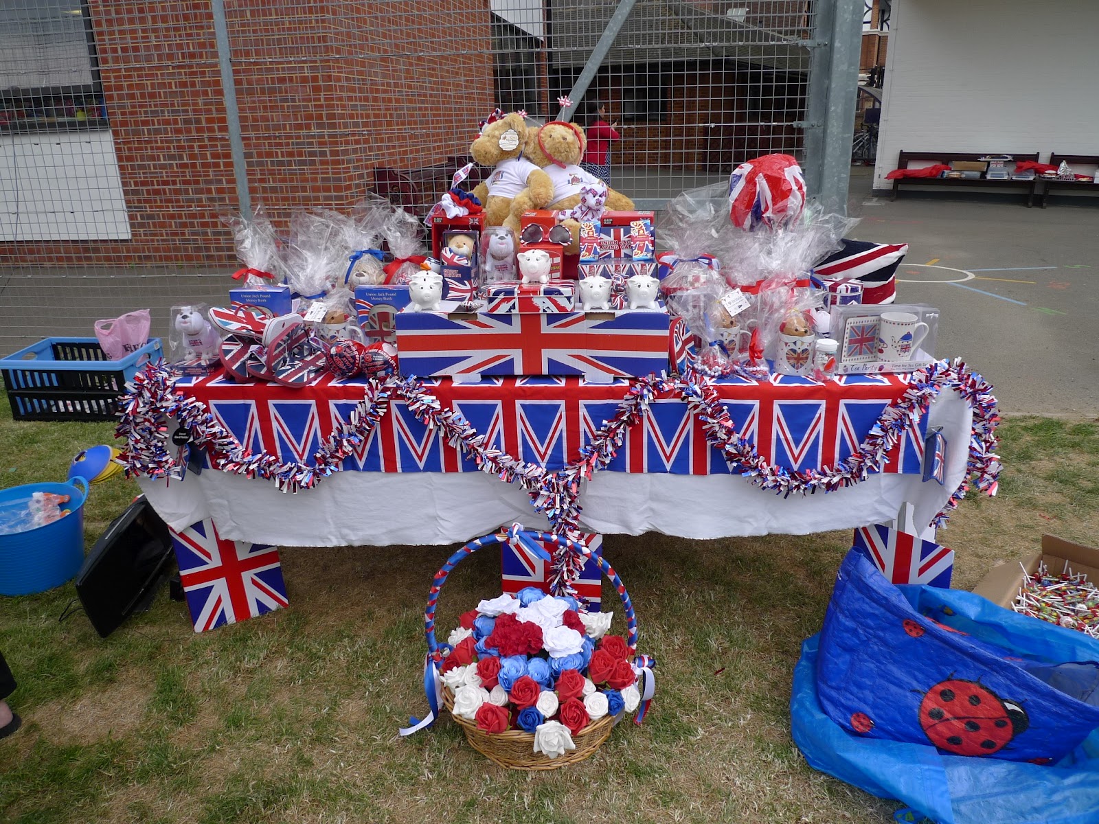 Simplicity is the New Black: June 2012