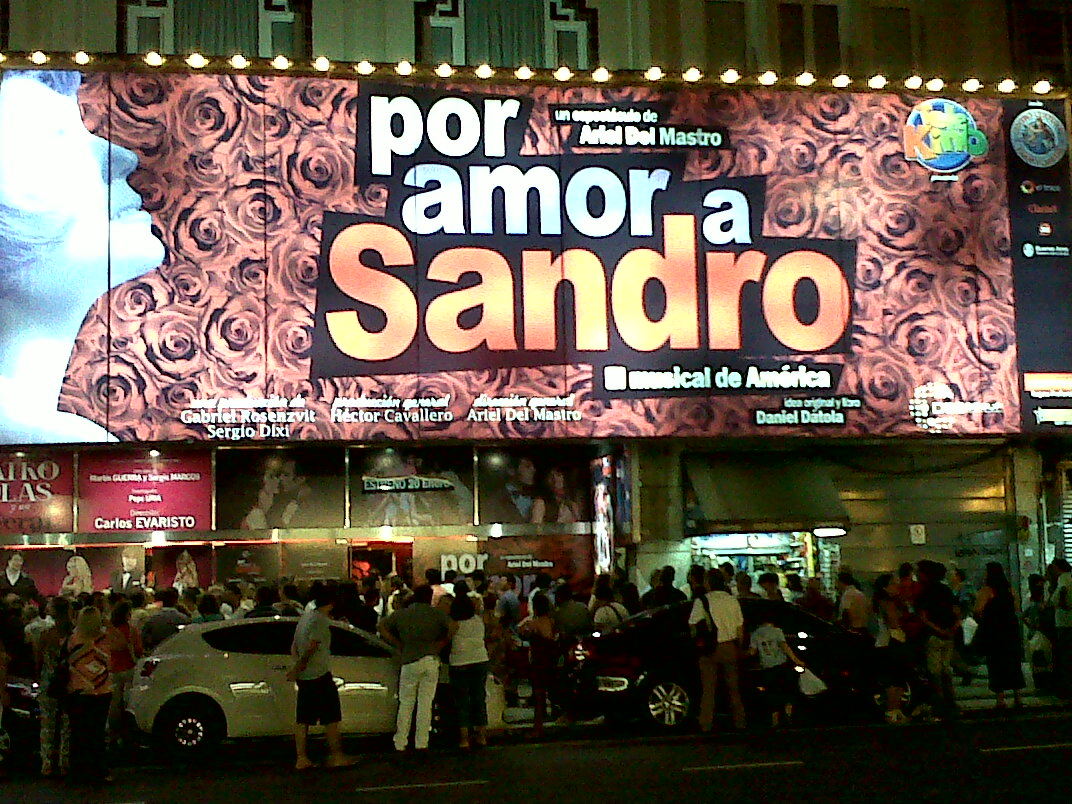 Teatros Argentinos: Estrenó el musical de Sandro