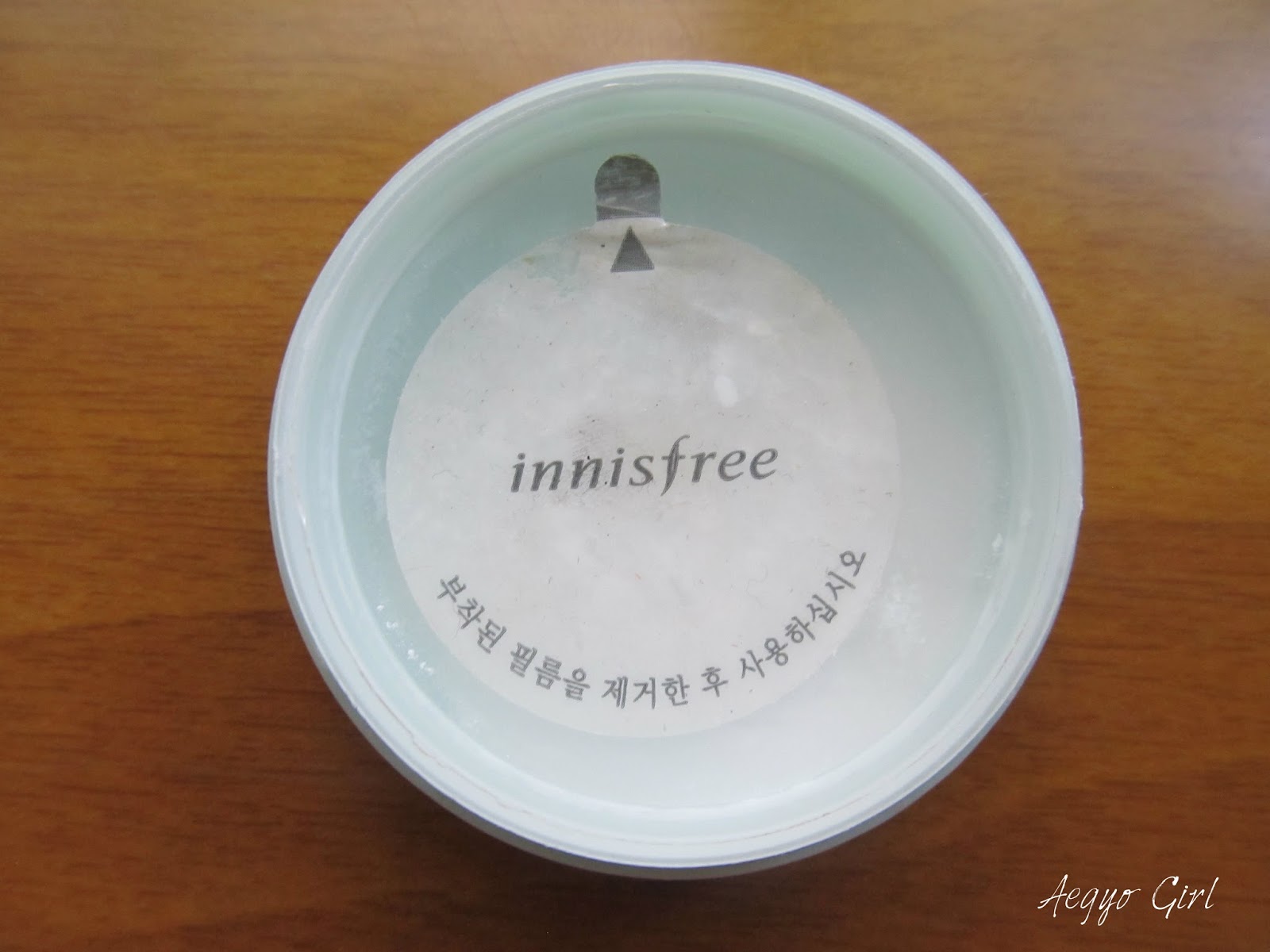 The Beauty Sweet Spot: REVIEW: Innisfree No Sebum Mineral Powder