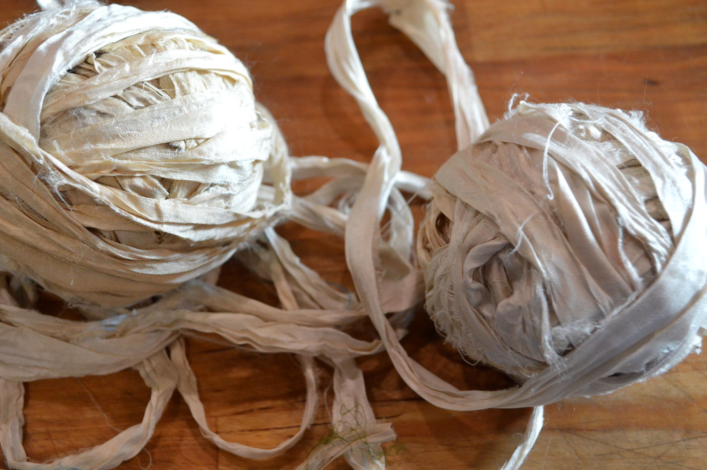 Art Threads: Knitting with Sari Silk Ribbon