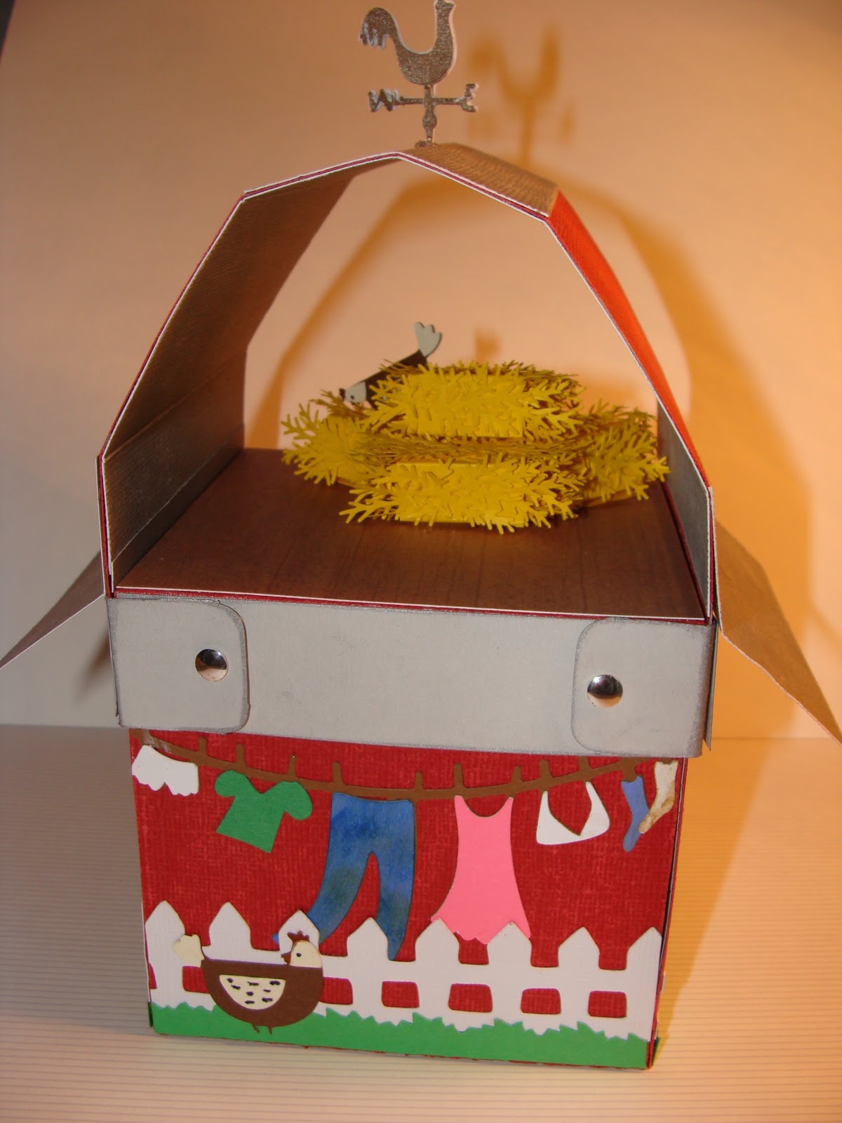 Eastunders Creations: Barn Exploding Box and Tutorial!