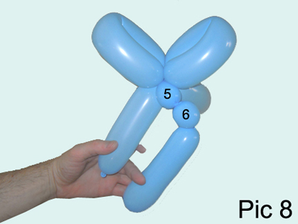 Balloon animals twisting instructions: Balloon bow tie