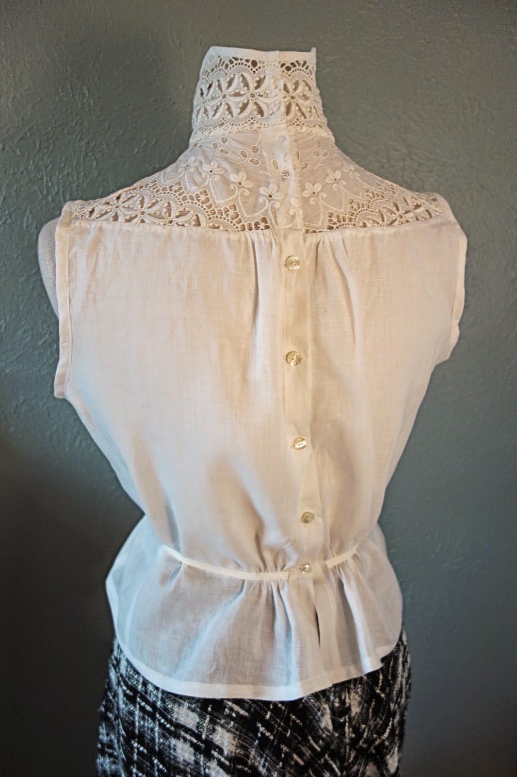 Festive Attyre: Edwardian half-mourning costume, pt. 1