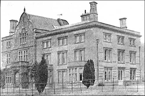 Landed families of Britain and Ireland: (173) Arkwright of Mark Hall ...