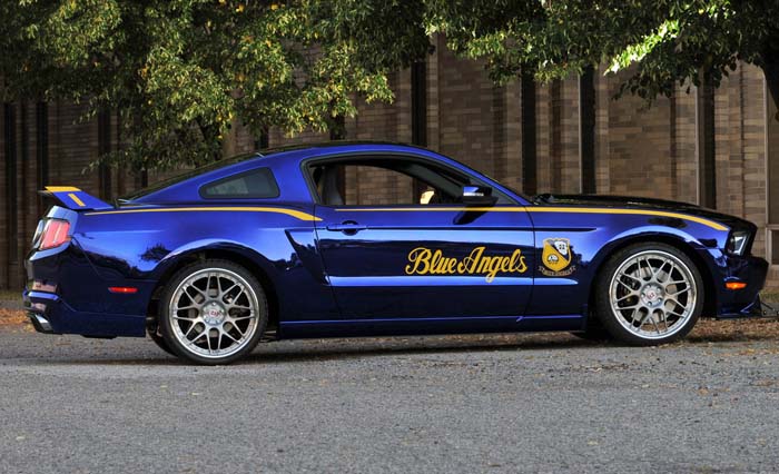 Ford Mustang GT Blue Angels homenageia a Esquadrilha da Fumaça americana