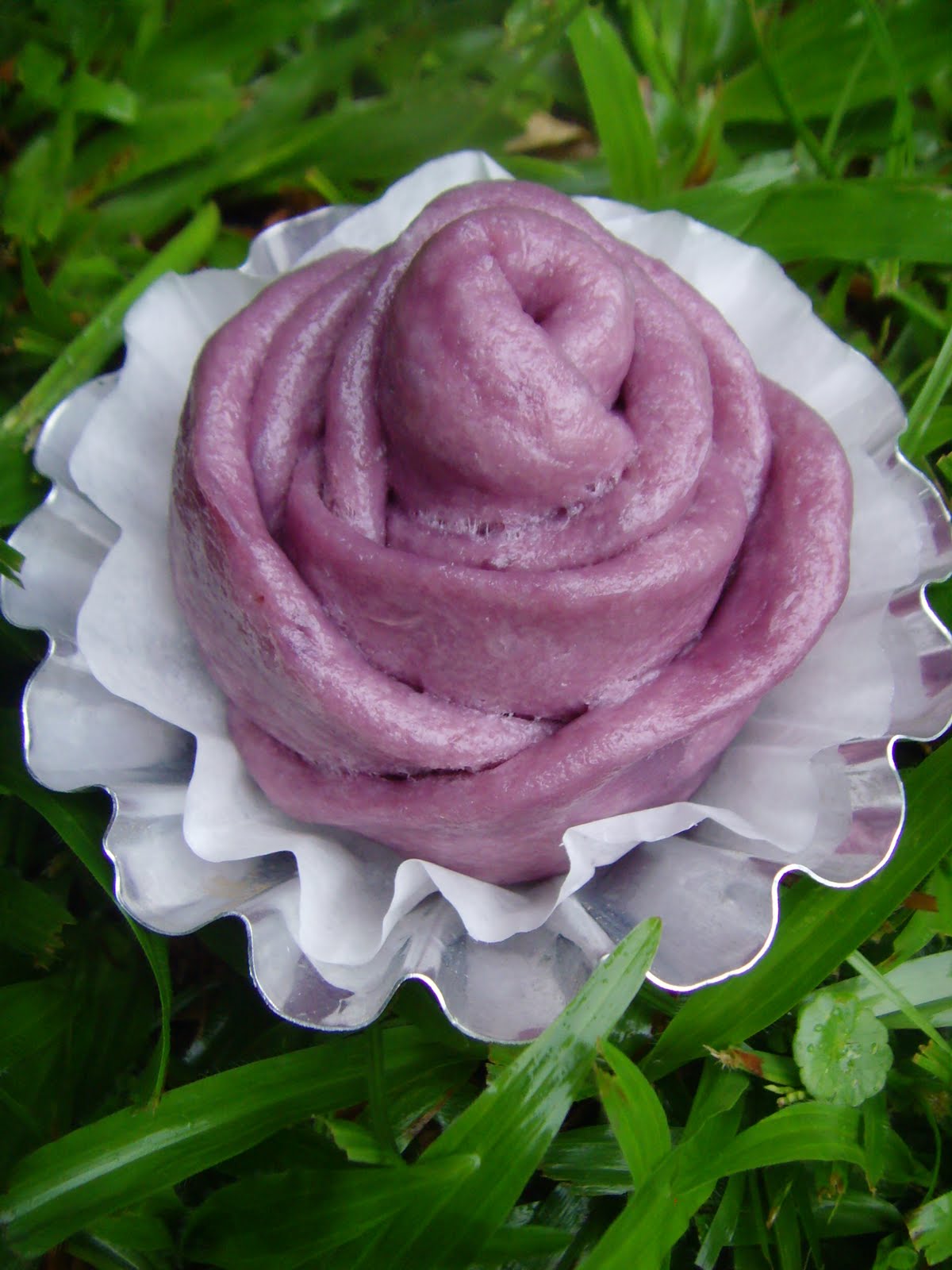A Pepper's Love: Purpple Sweet Potato Rose Bun (Man Tau)