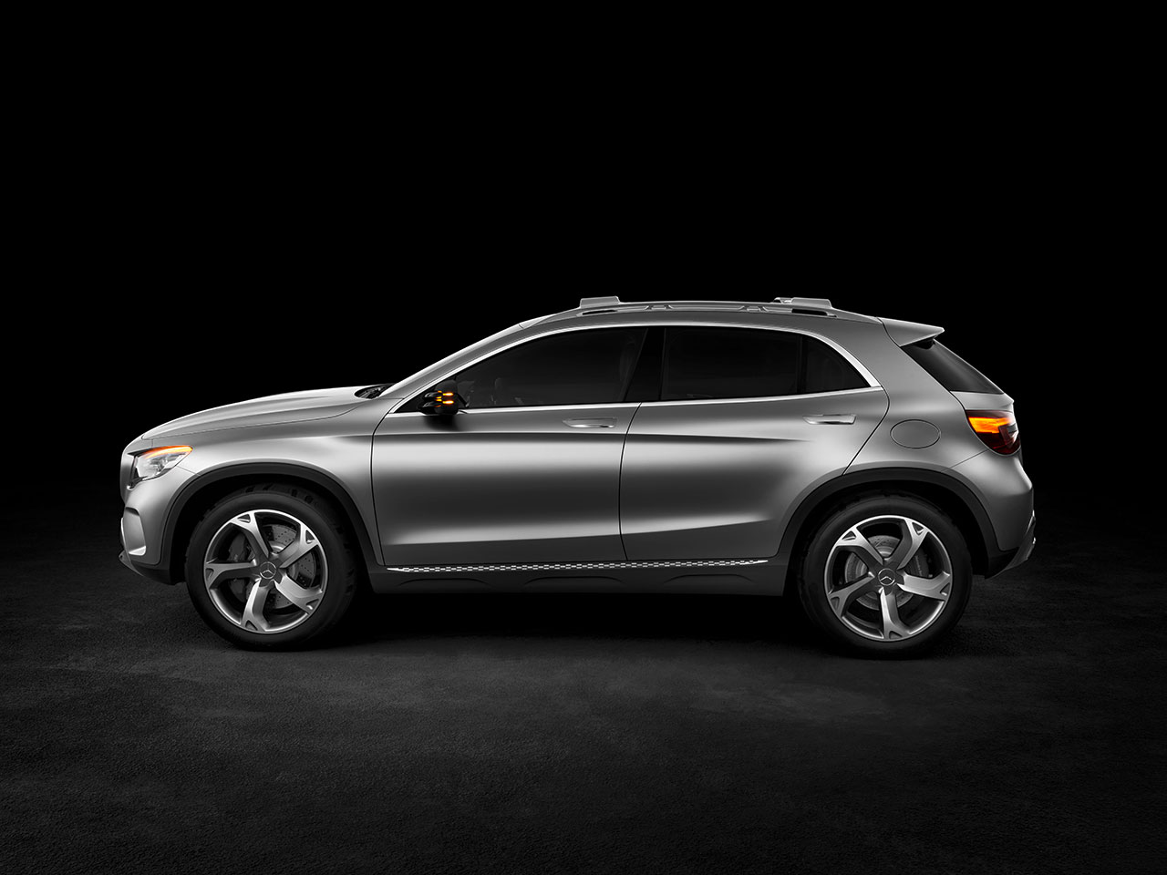 Technical Beauty at Boxfox1: Mercedes-Benz Concept GLA: Escape the everyday