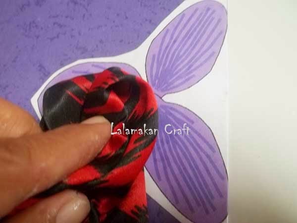 Creativity Tutorial: Membuat Bunga Anggrek dari Kertas