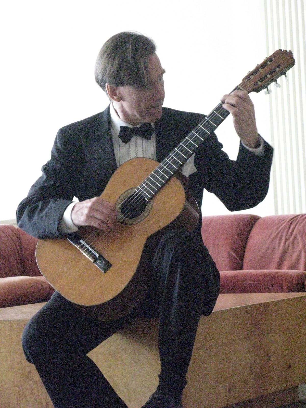 Rogers Park in 1,000 words: Benefit for Rogers Park musician Edward Yeo ...