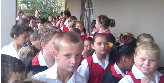 Shell & Humansdorp Museums : Laerskool Stulting besoek Humansdorp Museum